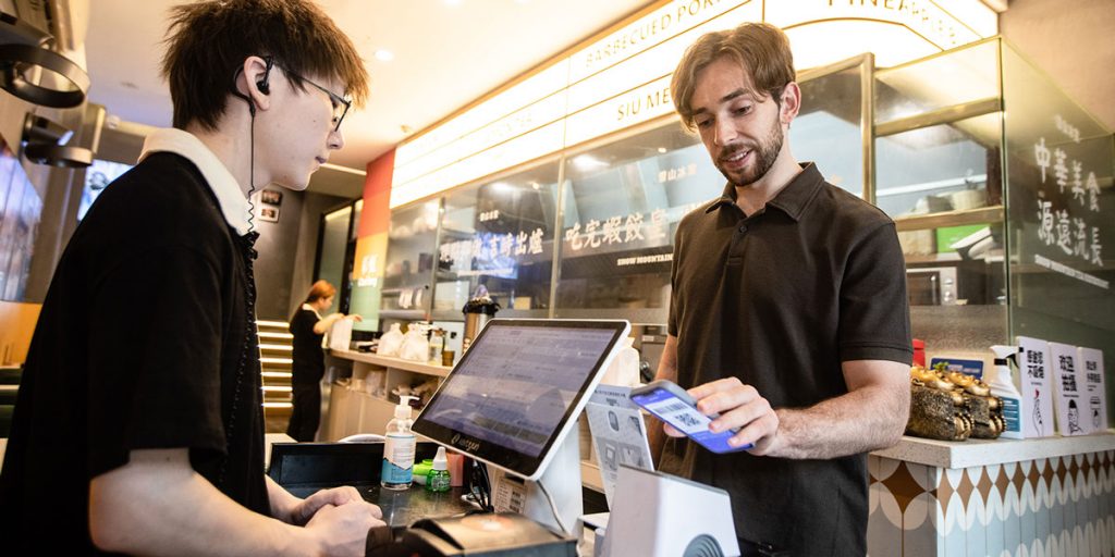 Where do people shop online in China in 2025